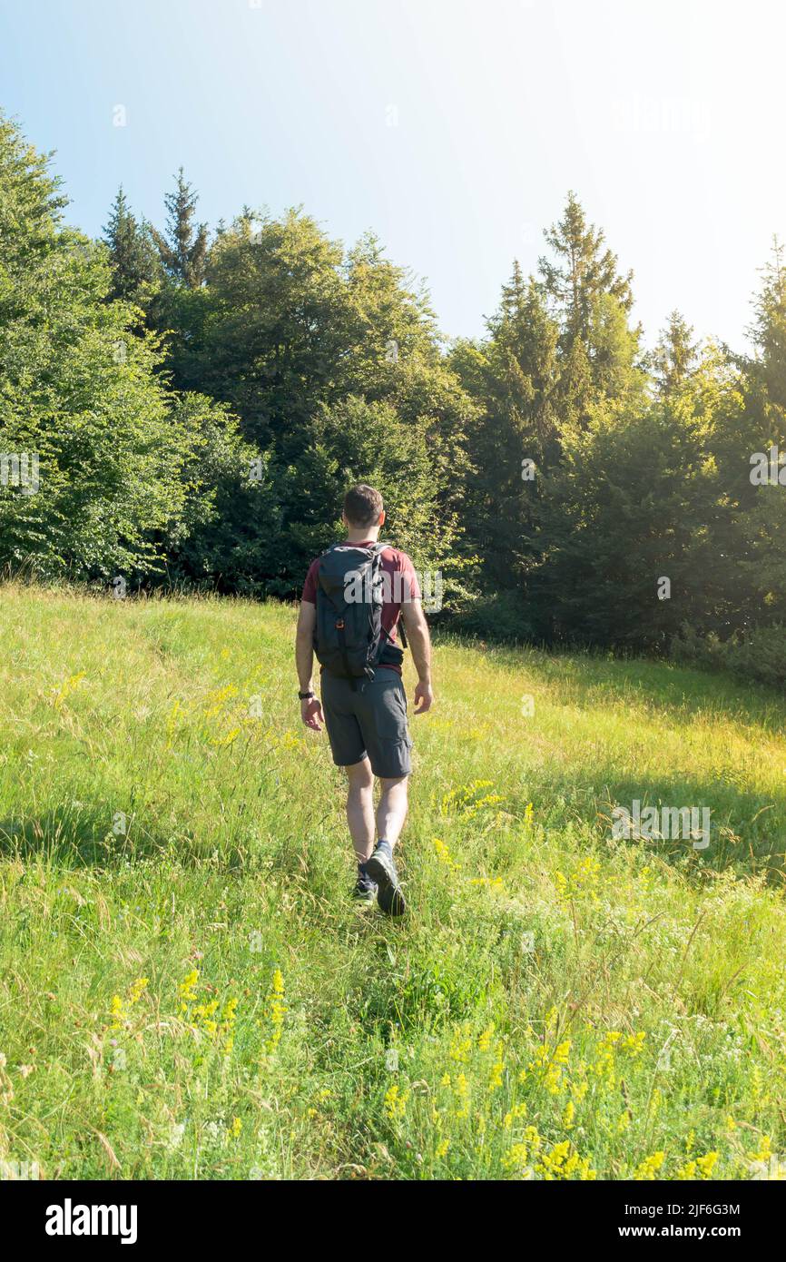 White male hiking hi-res stock photography and images - Alamy