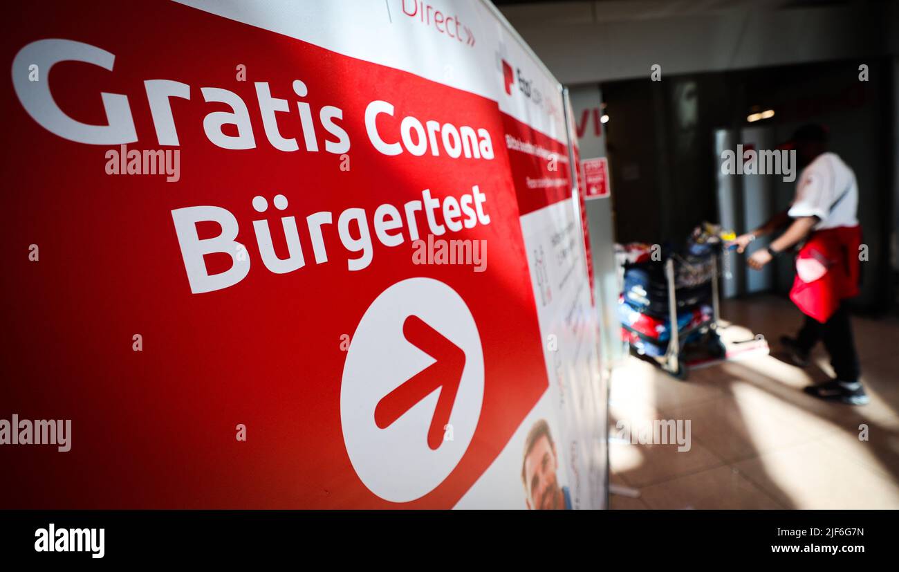 Free citizen testing hi-res stock photography and images - Alamy