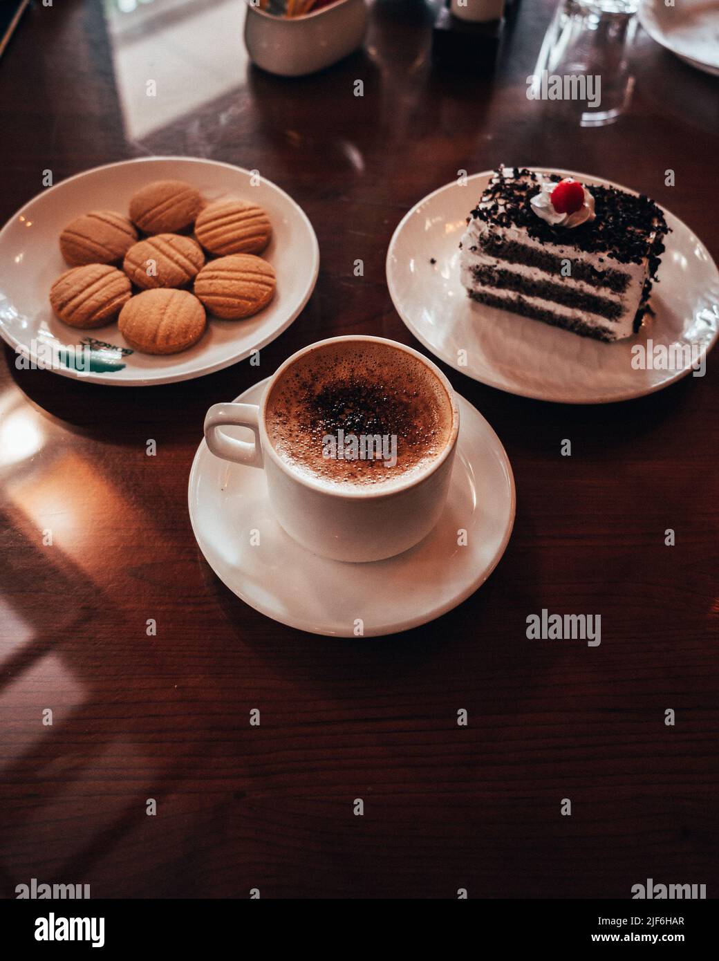 Rustic coffee shop bakery hi-res stock photography and images - Alamy