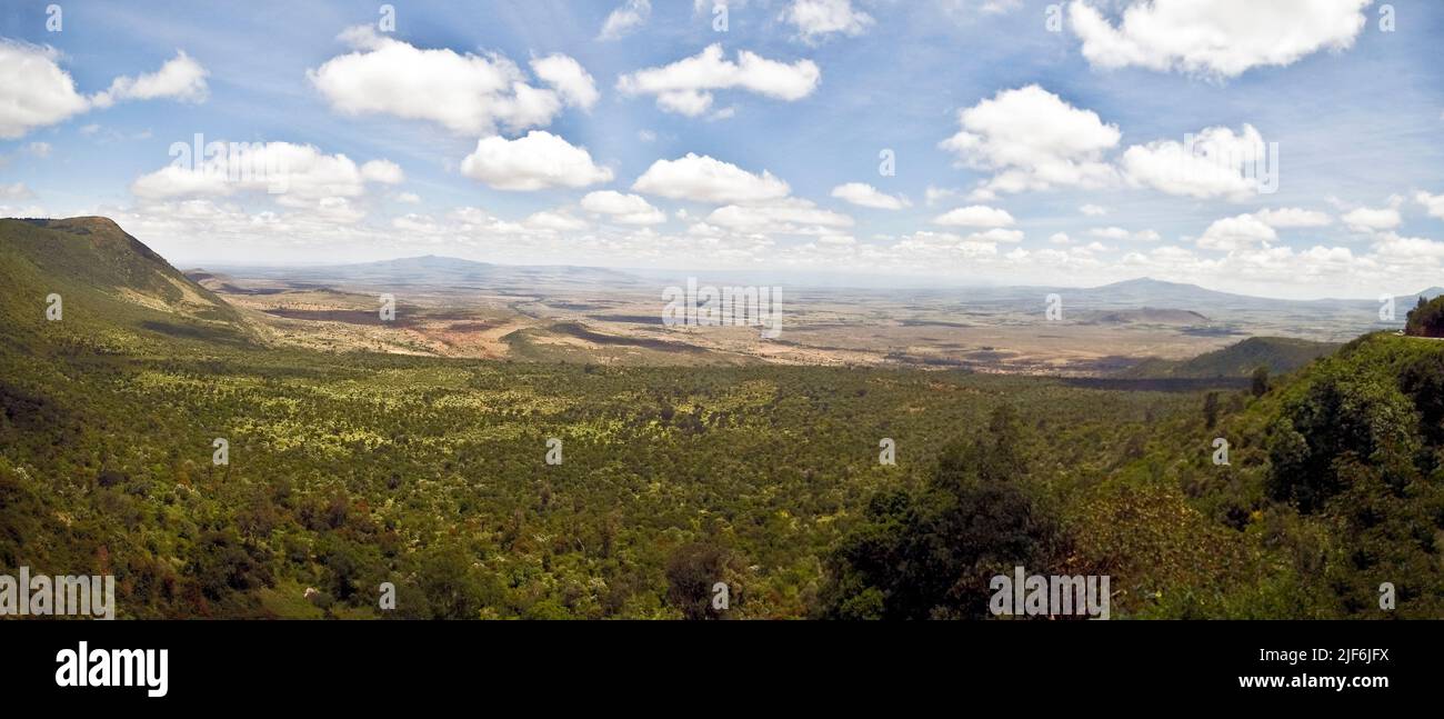 Overview over the Great Rift Valley in central Kenya Stock Photo - Alamy