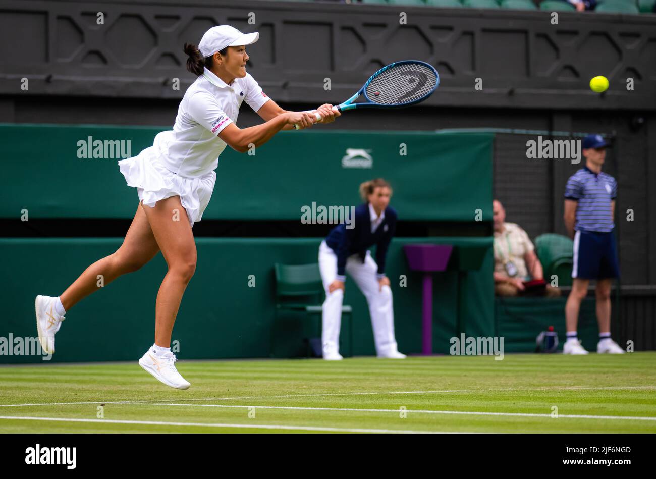 Harmony Tan of France in action against Serena Williams of the United ...