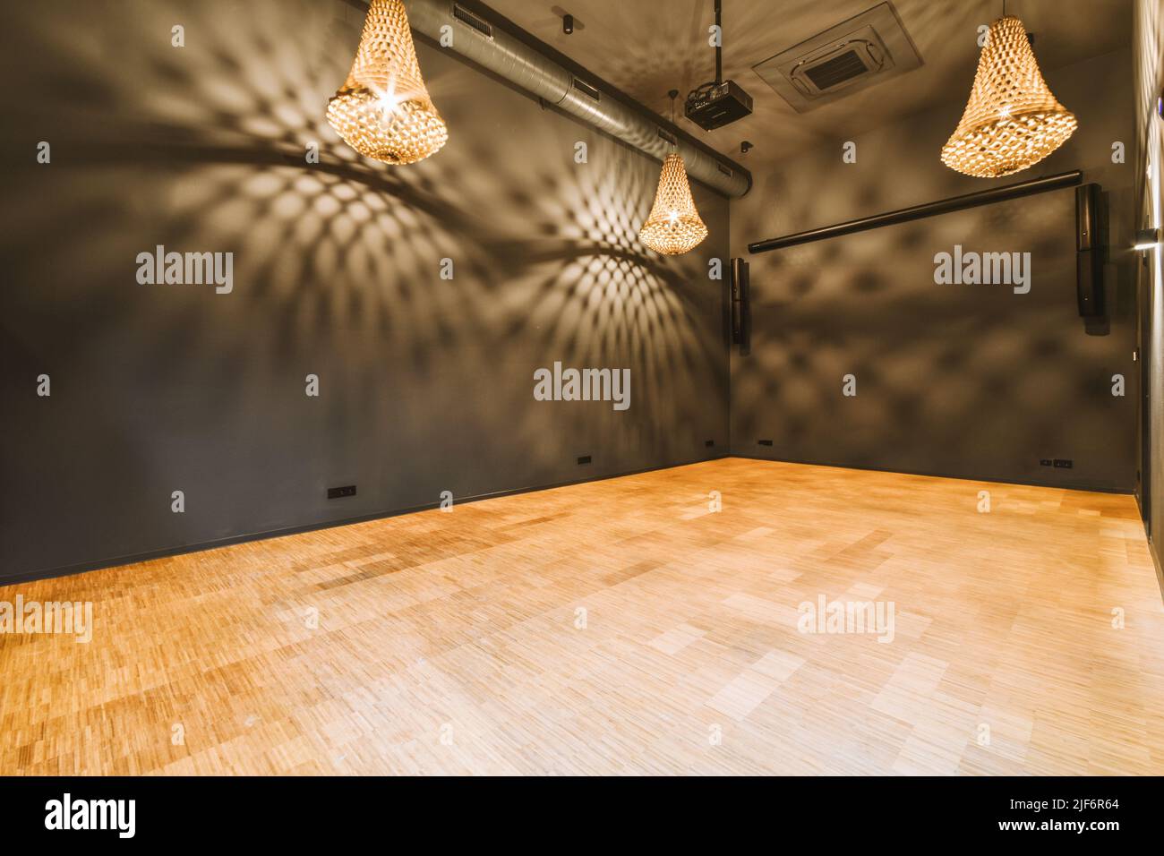 A cozy and spacious empty room in a luxury house Stock Photo - Alamy