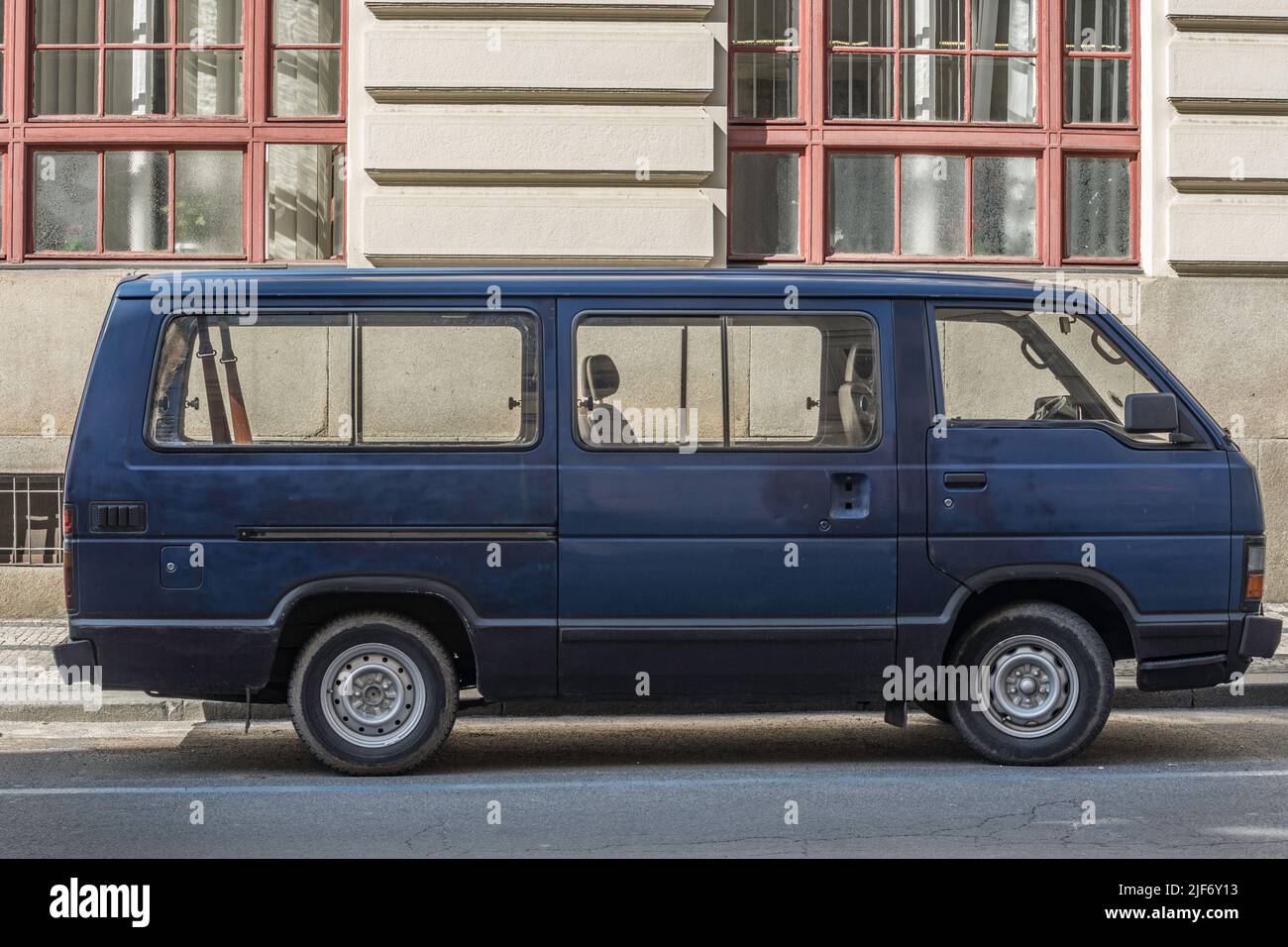 Toyota hiace minibus hi-res stock photography and images - Alamy