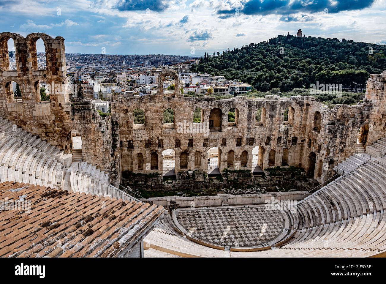 ChatGPT a dit : Explore Athens and discover its iconic monuments, from ...