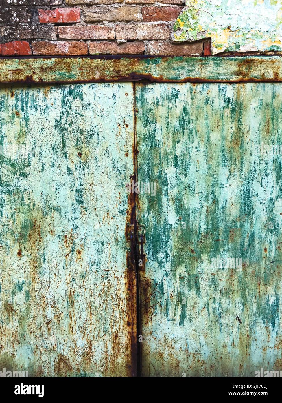Worn gate hi-res stock photography and images - Alamy