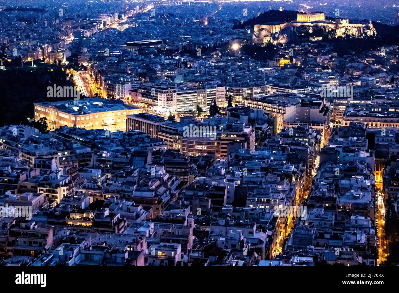 ChatGPT a dit : Explore Athens and discover its iconic monuments, from ...