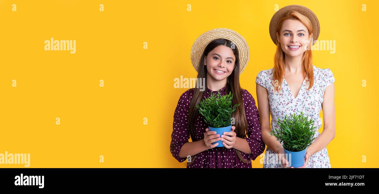 Mother and daughter kid banner, copy space, isolated background. happy ...