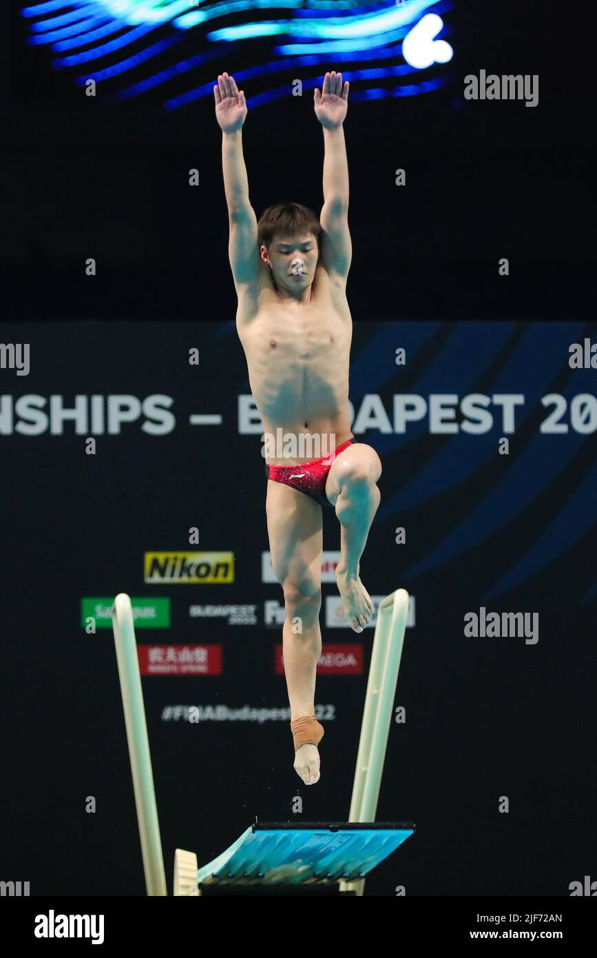 Mens 1m springboard preliminary hi-res stock photography and images - Alamy
