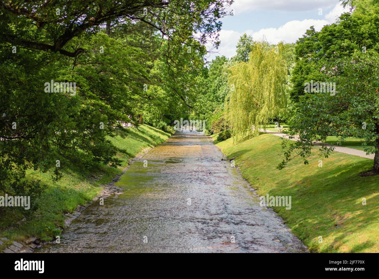 City beauty river hi-res stock photography and images - Alamy