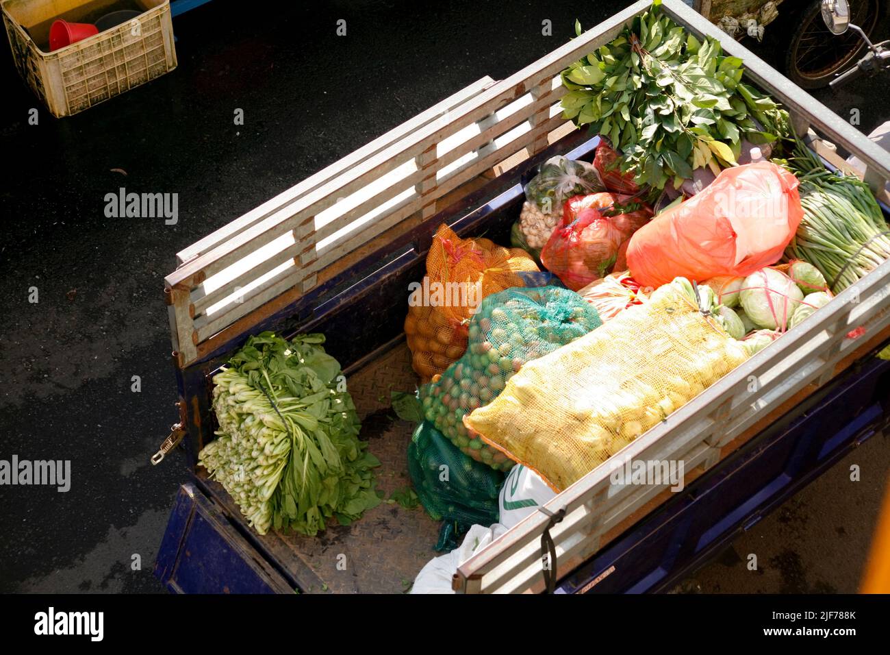Truck farm vegetable harvest hi-res stock photography and images - Alamy