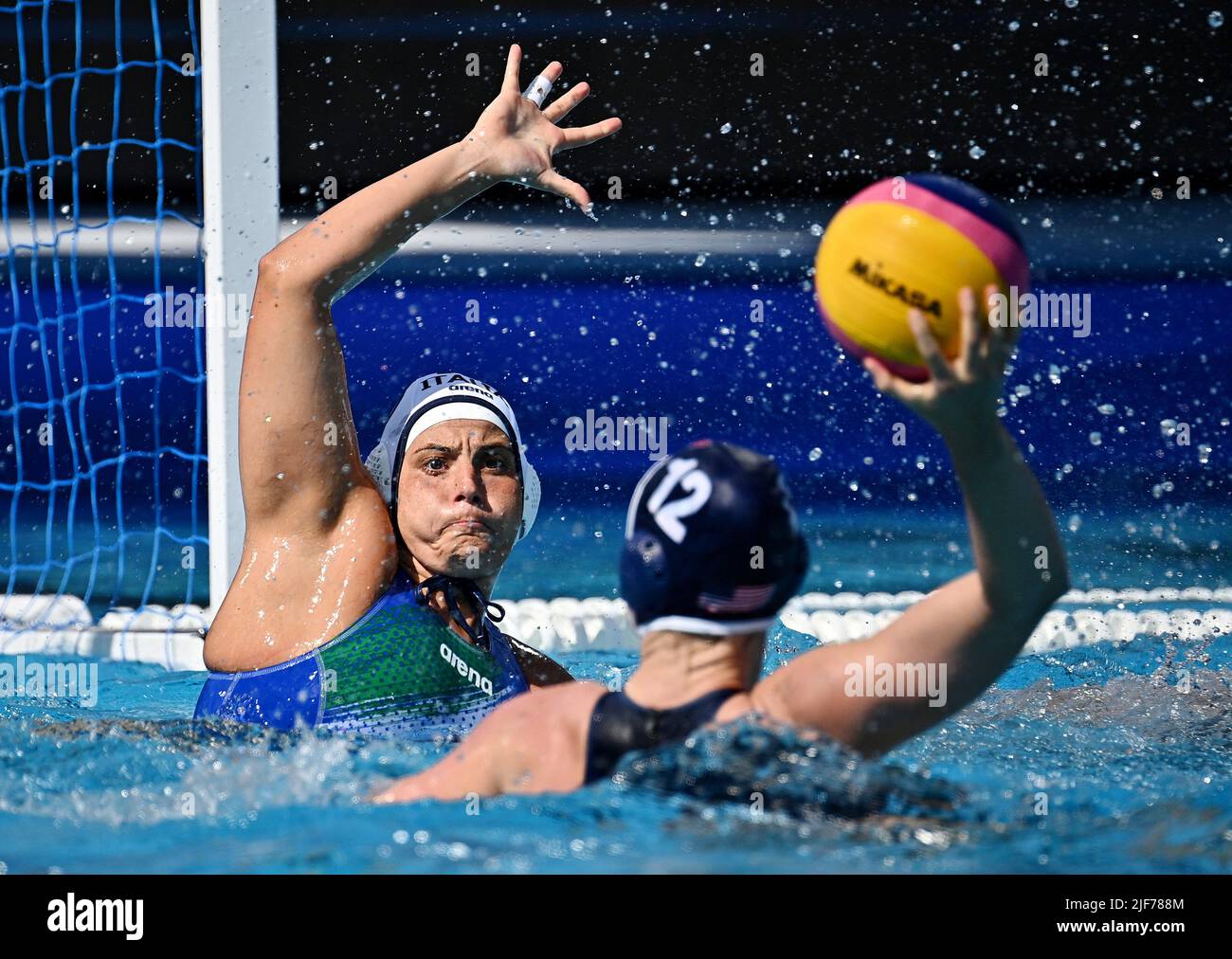 Valeria palmieri hi-res stock photography and images - Alamy