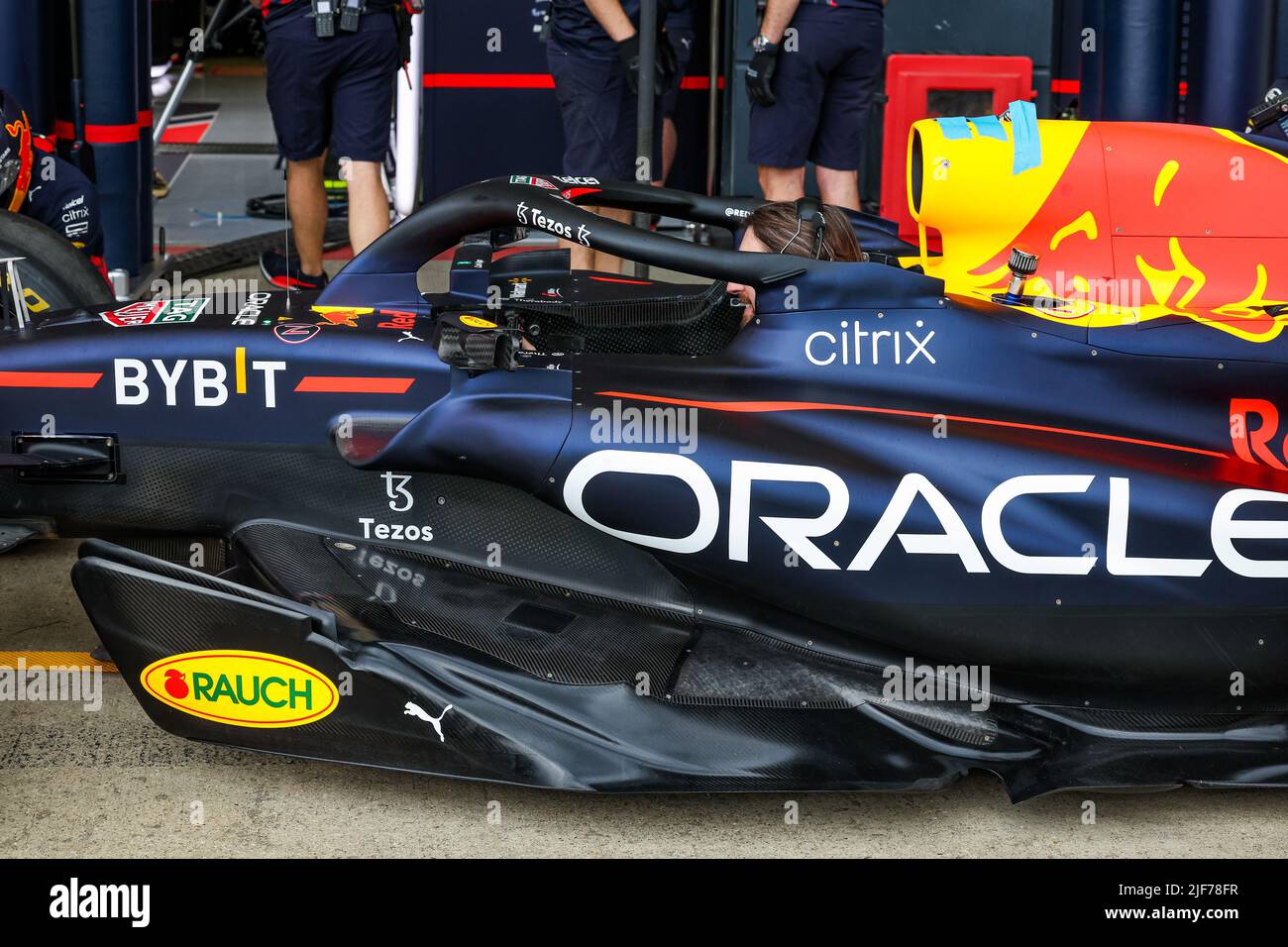 Red bull f1 engine cover 2022 hi-res stock photography and images - Alamy