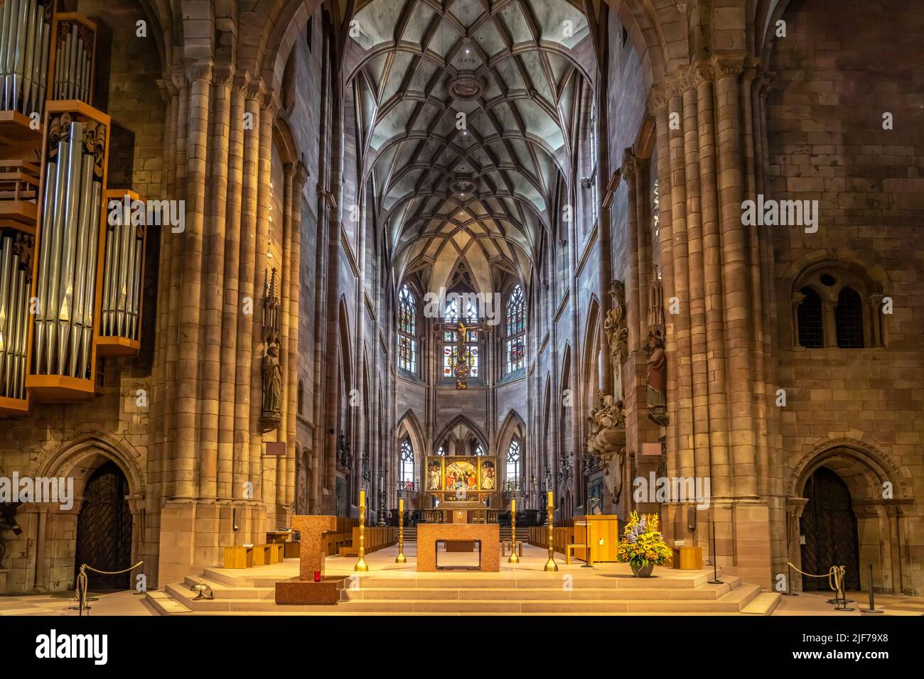 Innenraum des Freiburger Münster, Freiburg im Breisgau, Schwarzwald ...