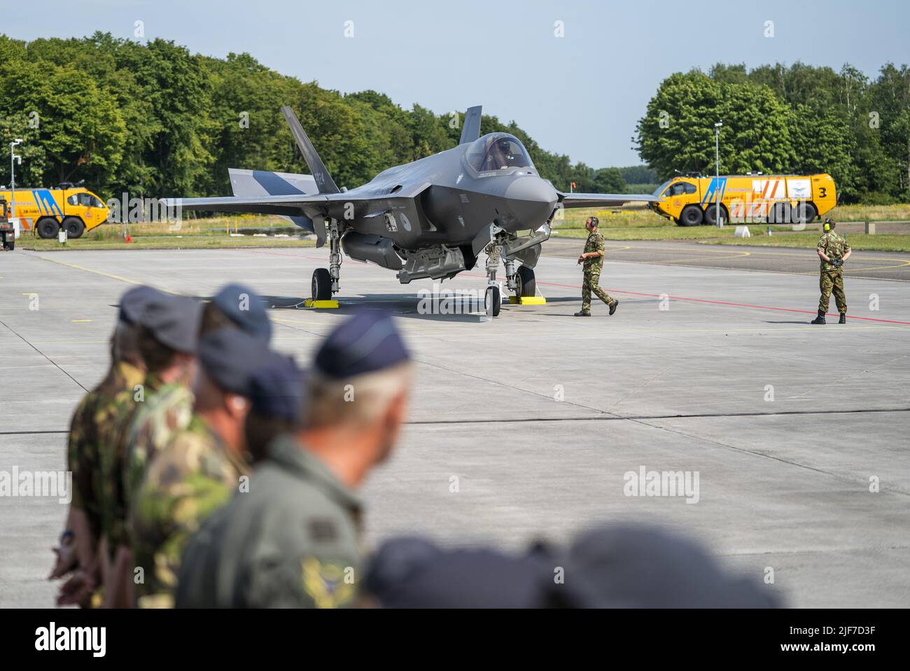 2022-06-30 16:01:35 VOLKEL - The first four F-35 fighter planes arrive ...