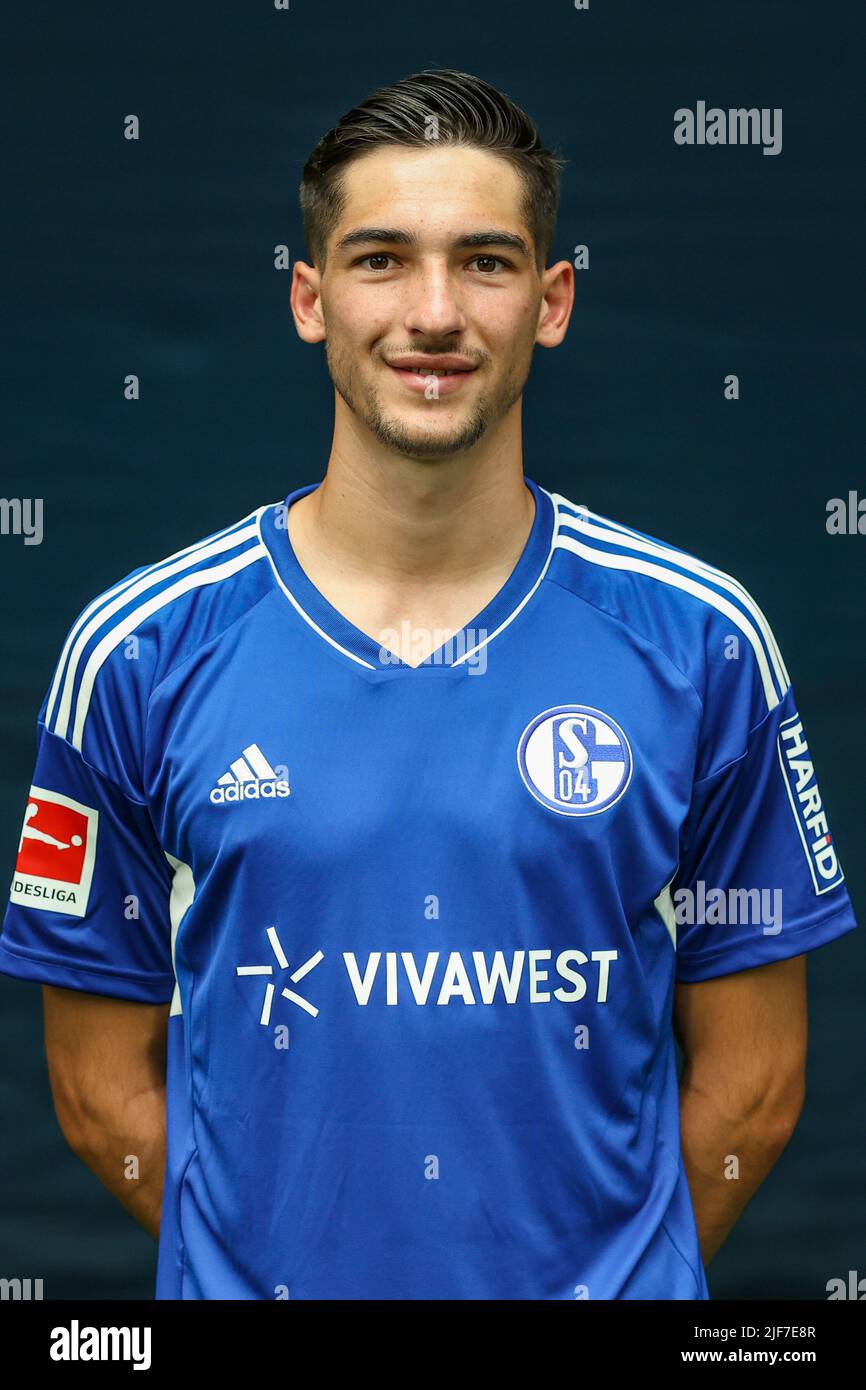 Leo greiml fc schalke 04 hi-res stock photography and images - Alamy