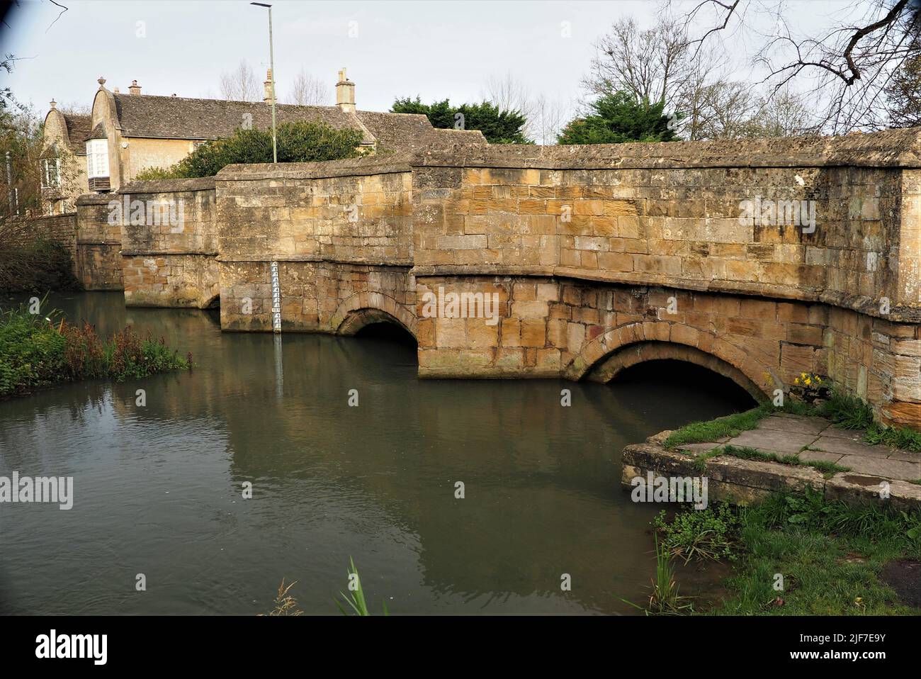 Burford architecture hi-res stock photography and images - Alamy