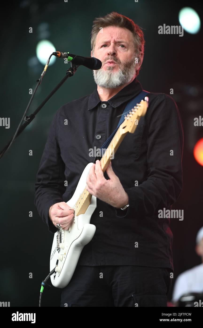 Leeds, South Yorkshire, UK. 25th June, 2022. Green Gartside lead singer ...