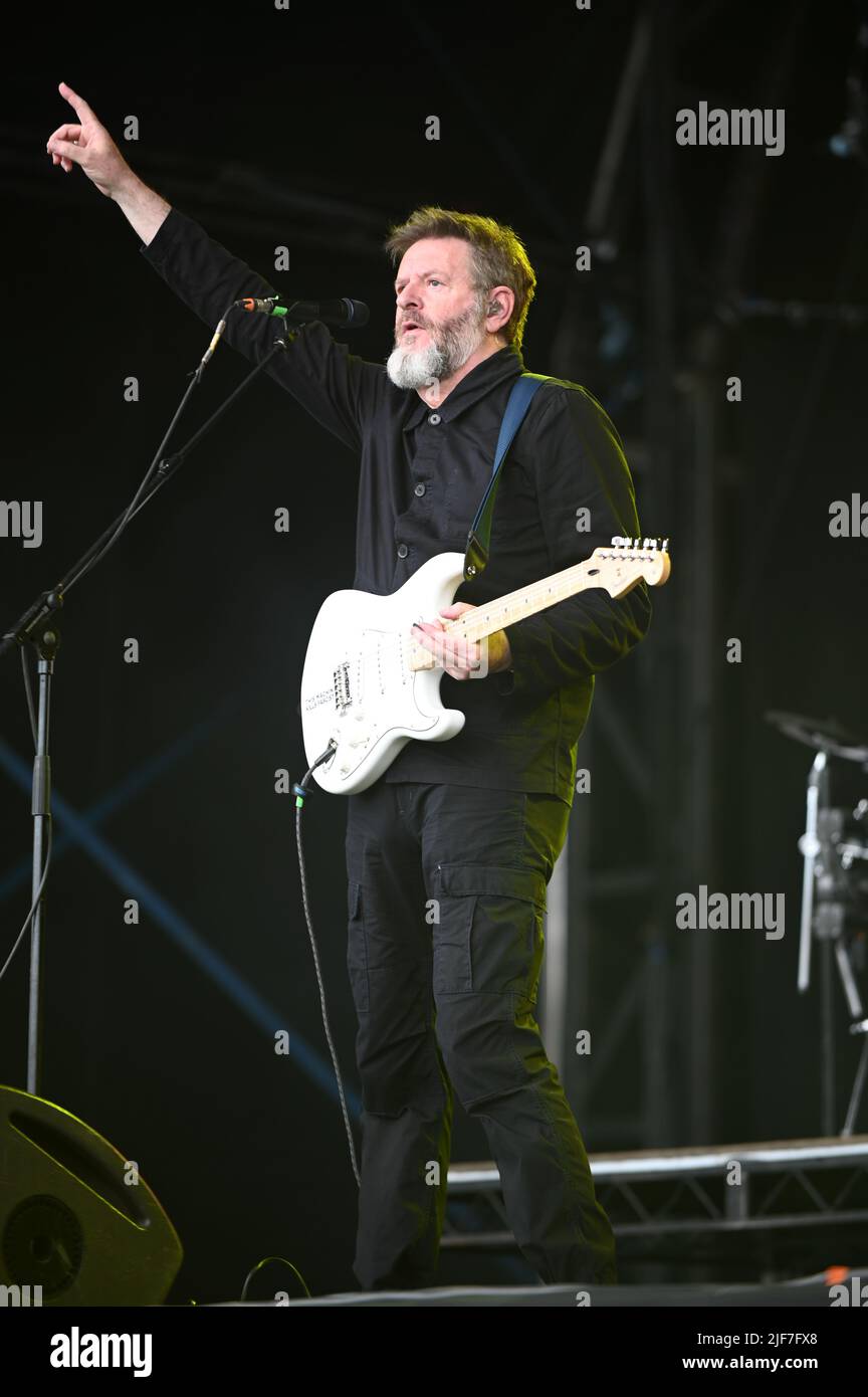 Leeds, South Yorkshire, UK. 25th June, 2022. Green Gartside lead singer ...
