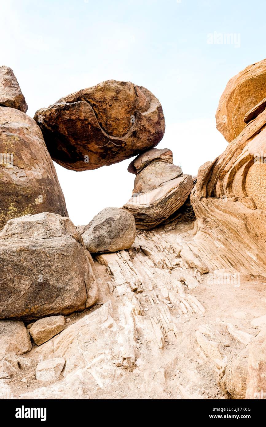 Balanced rock texas hi-res stock photography and images - Alamy