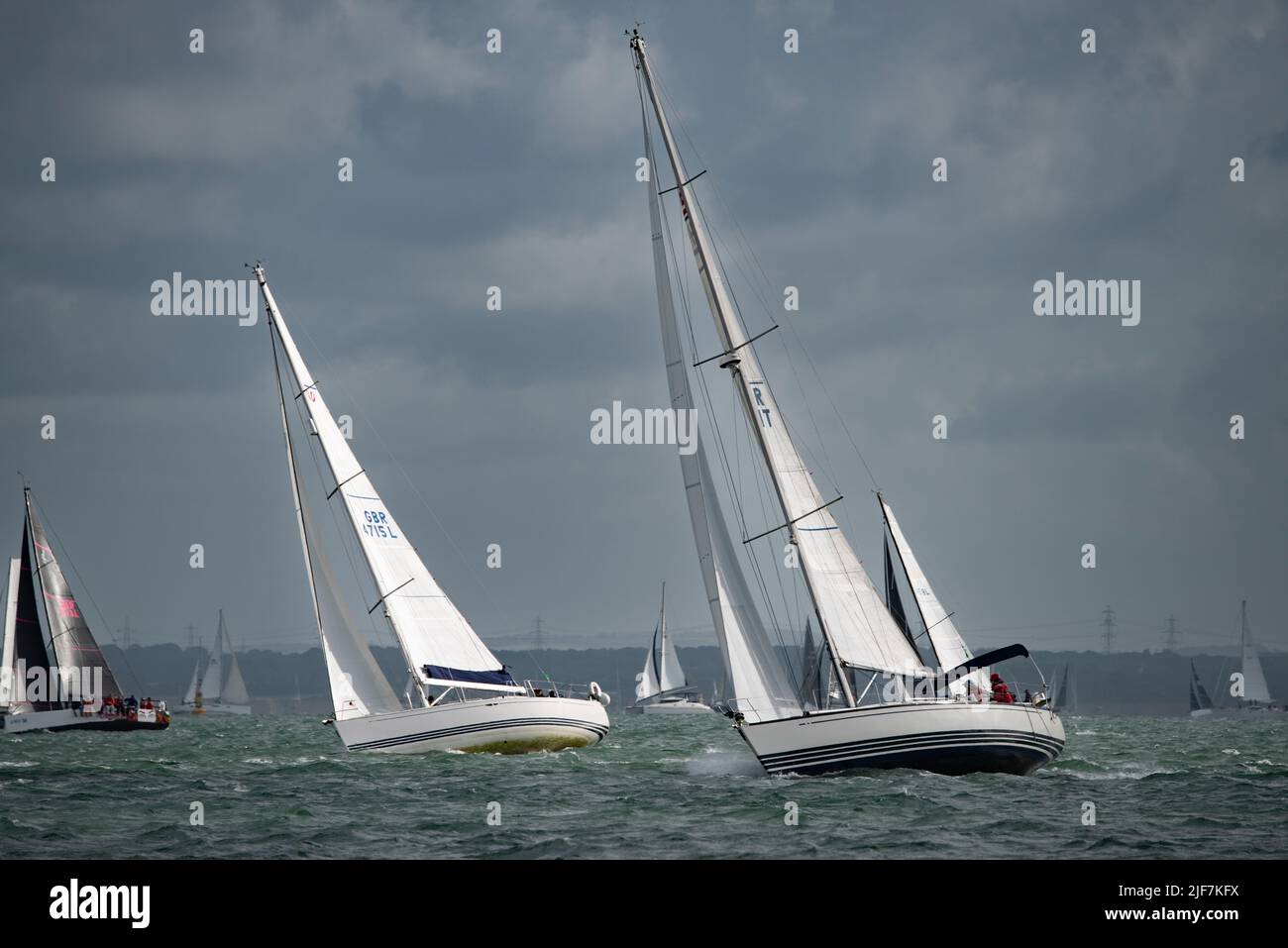 Competiive sailing hi-res stock photography and images - Alamy