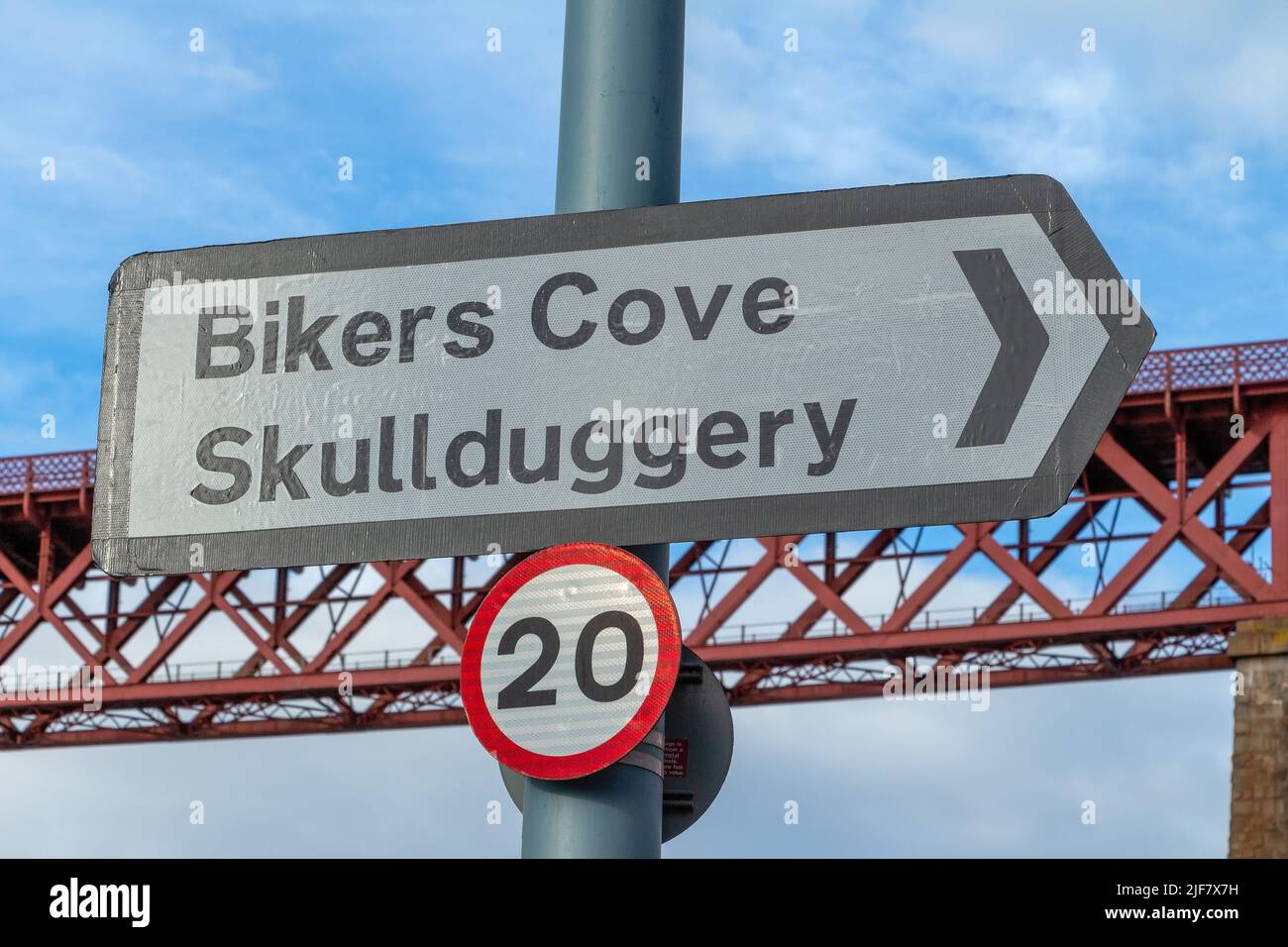 The grove sign hi-res stock photography and images - Alamy