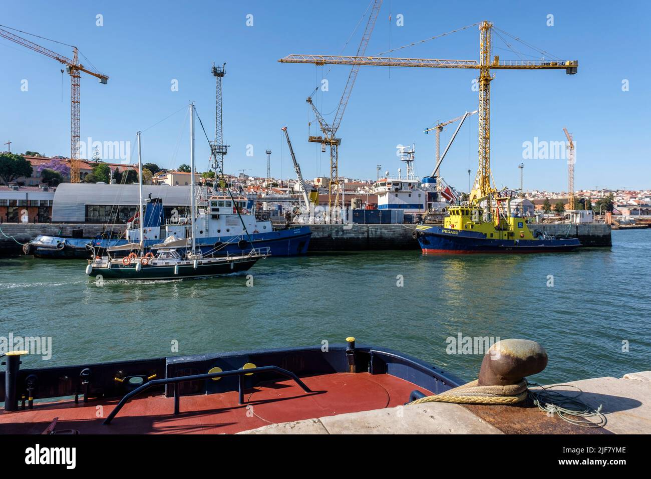 The city of Lisbon Maritim station and docks of alcantara| La ville de ...