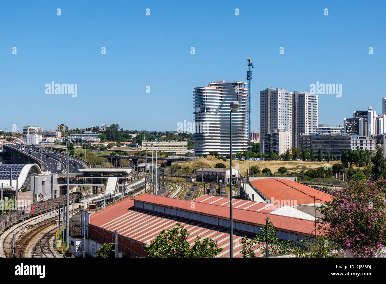 The city of Lisbon - View on Campolide train station| La ville de ...