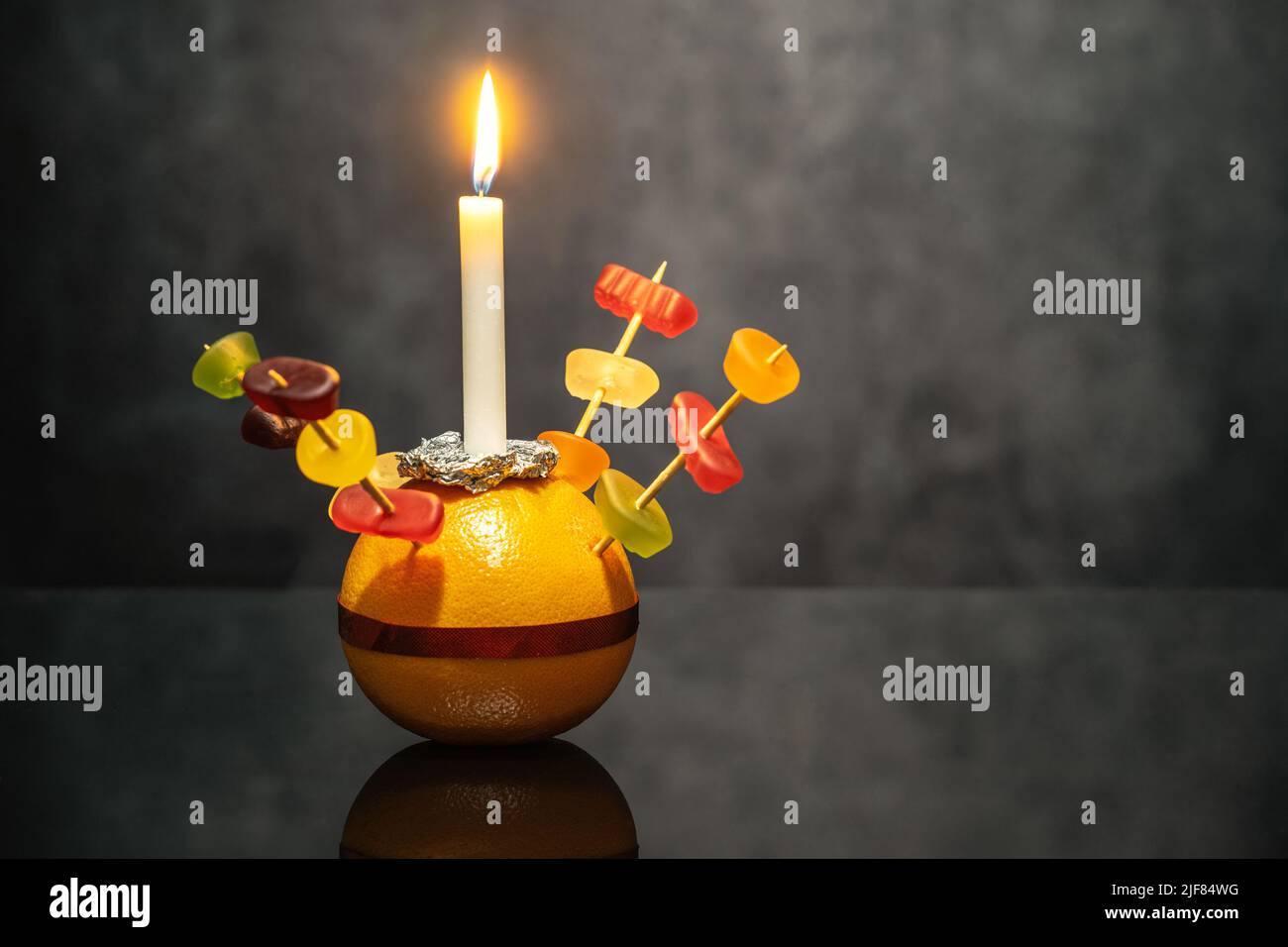Christingle hi-res stock photography and images - Alamy