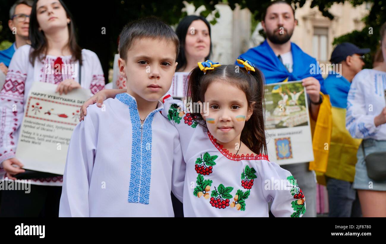 Save kids of ukraine hi-res stock photography and images - Alamy