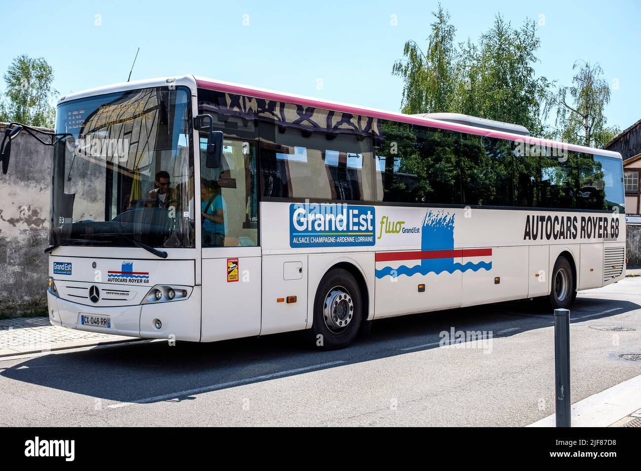 Alsacian public bus hi-res stock photography and images - Alamy