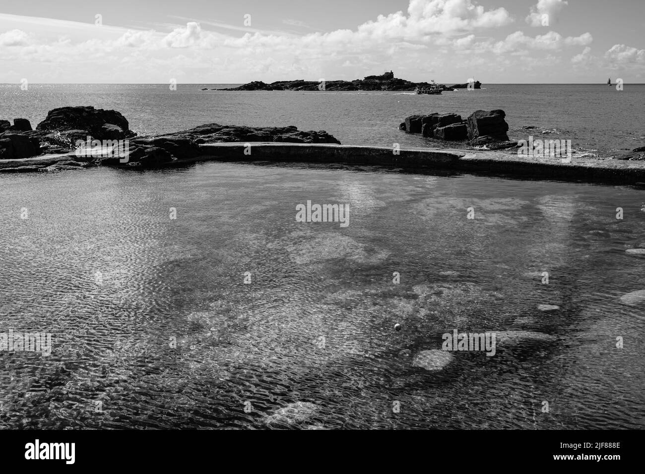 View of Mousehole, Cornwall on a sunny June morning Stock Photo - Alamy