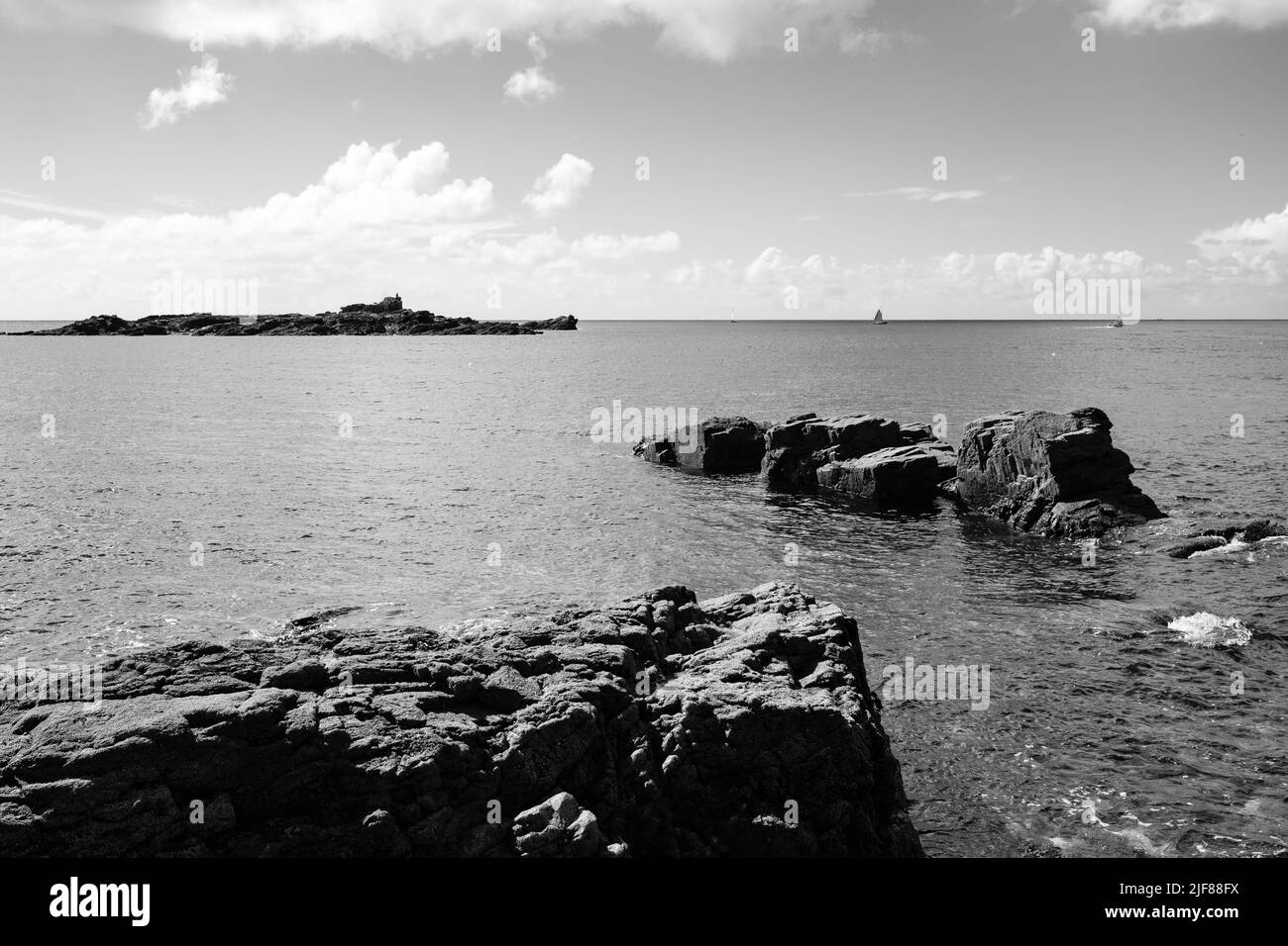 View of Mousehole, Cornwall on a sunny June morning Stock Photo - Alamy