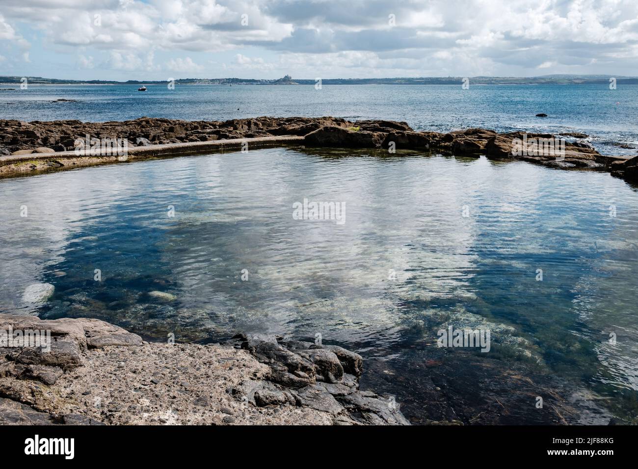 Tidal pool at mousehole hi-res stock photography and images - Alamy