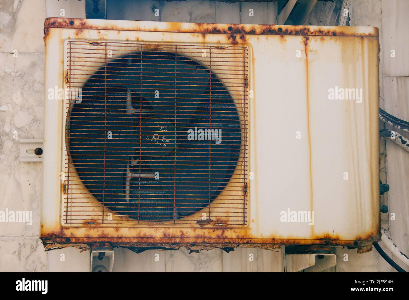 Old rusty air conditioner unit Stock Photo - Alamy