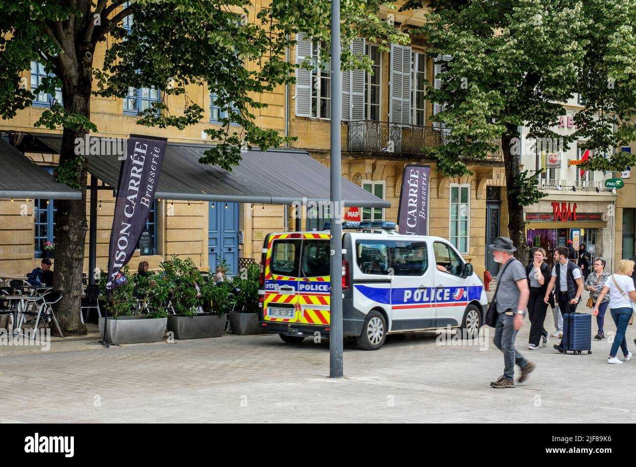 Police van patrol in the streets of Metz | Patrouille de police en ...