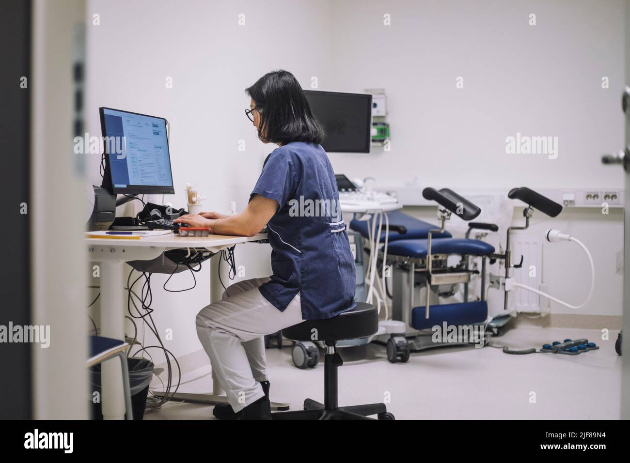 Indian pc office desk hi-res stock photography and images - Alamy