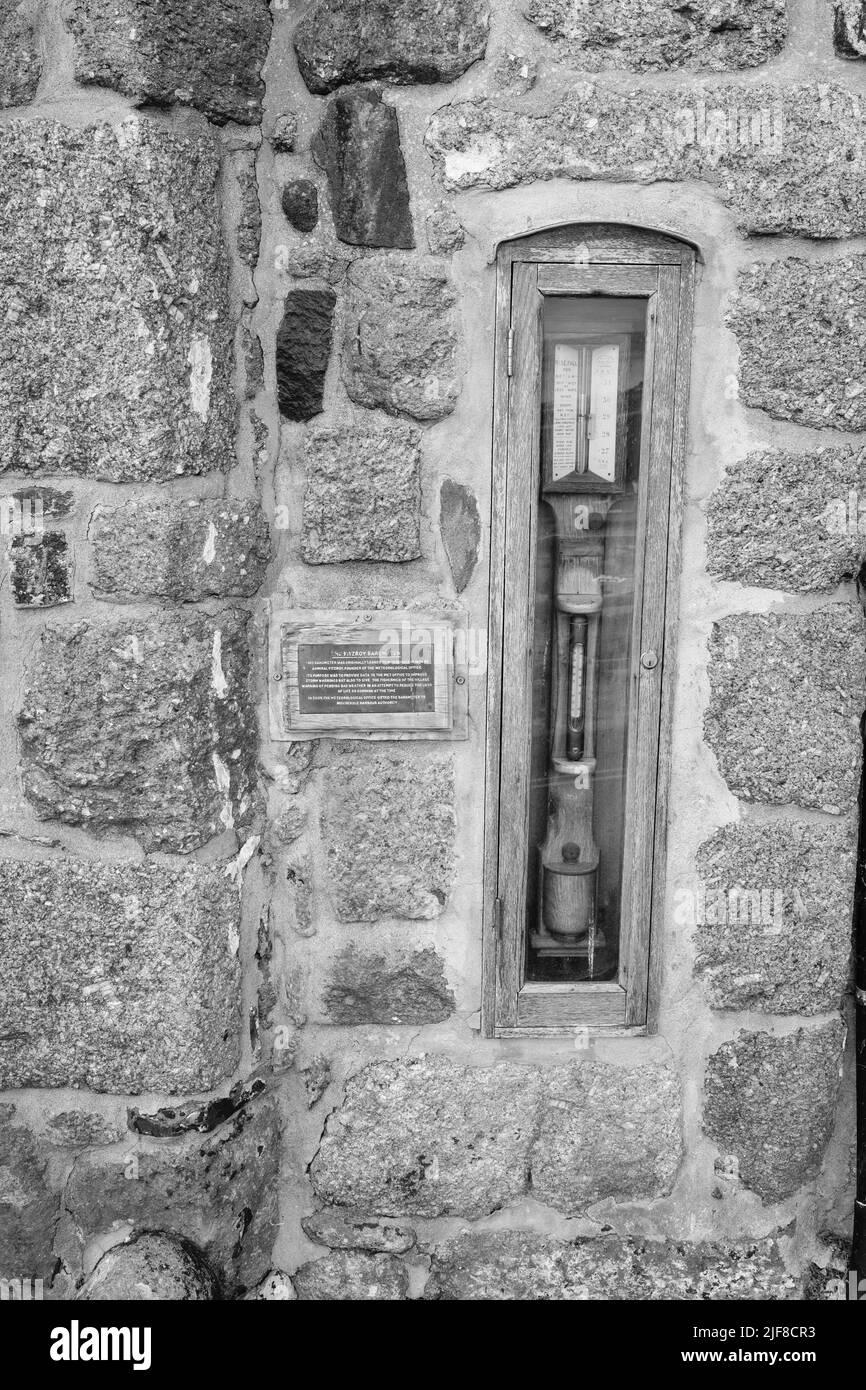 Mousehole streets hi-res stock photography and images - Alamy