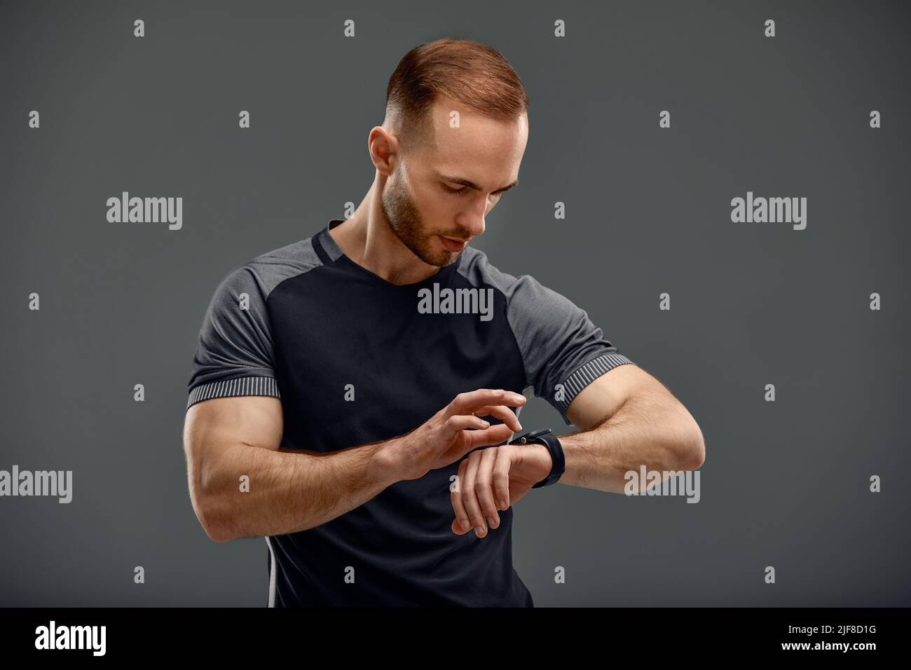 Indian man checking pulse hi-res stock photography and images - Alamy