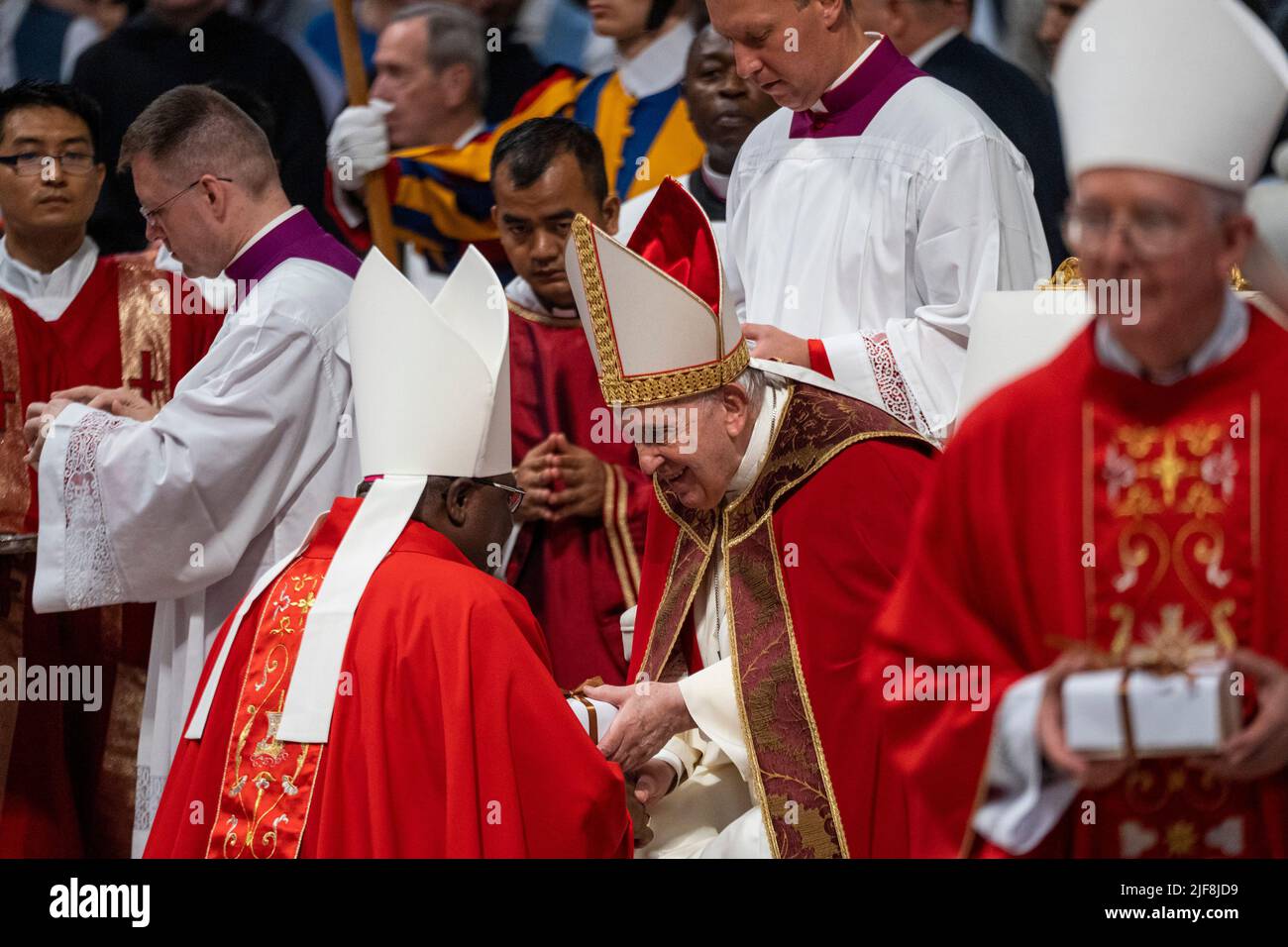 Vatican, Vatican. 29th June, 2022. Pope Francis blesses and gives the ...