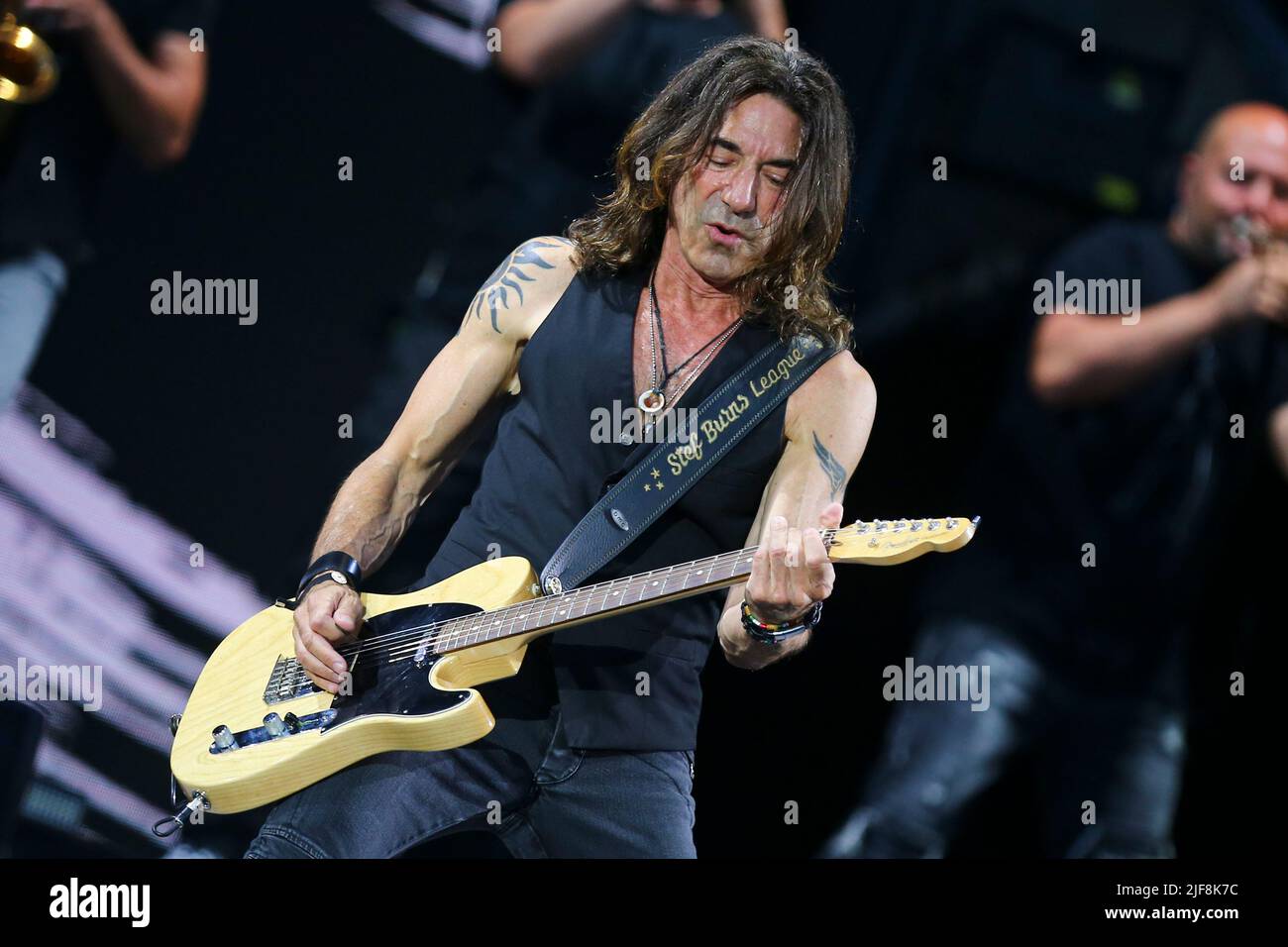 Guitarist stef burns hi-res stock photography and images - Alamy