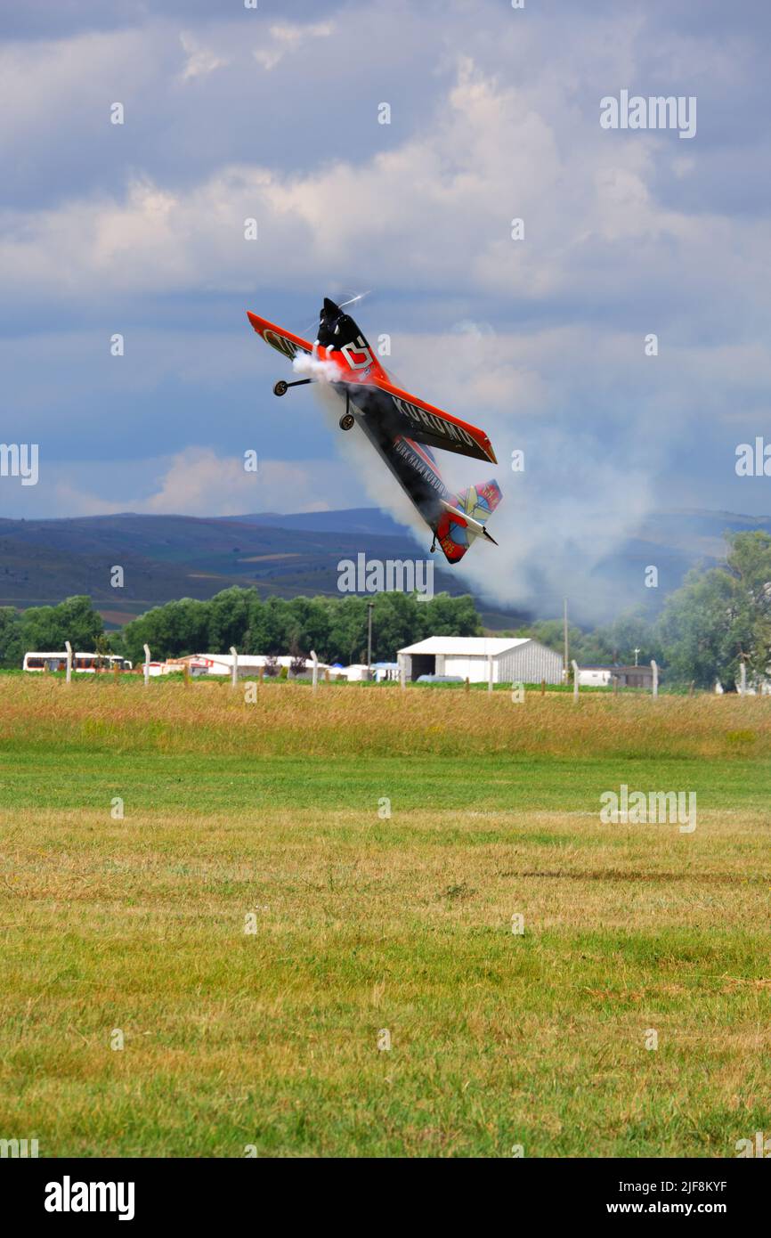 Hovering plane hi-res stock photography and images - Alamy