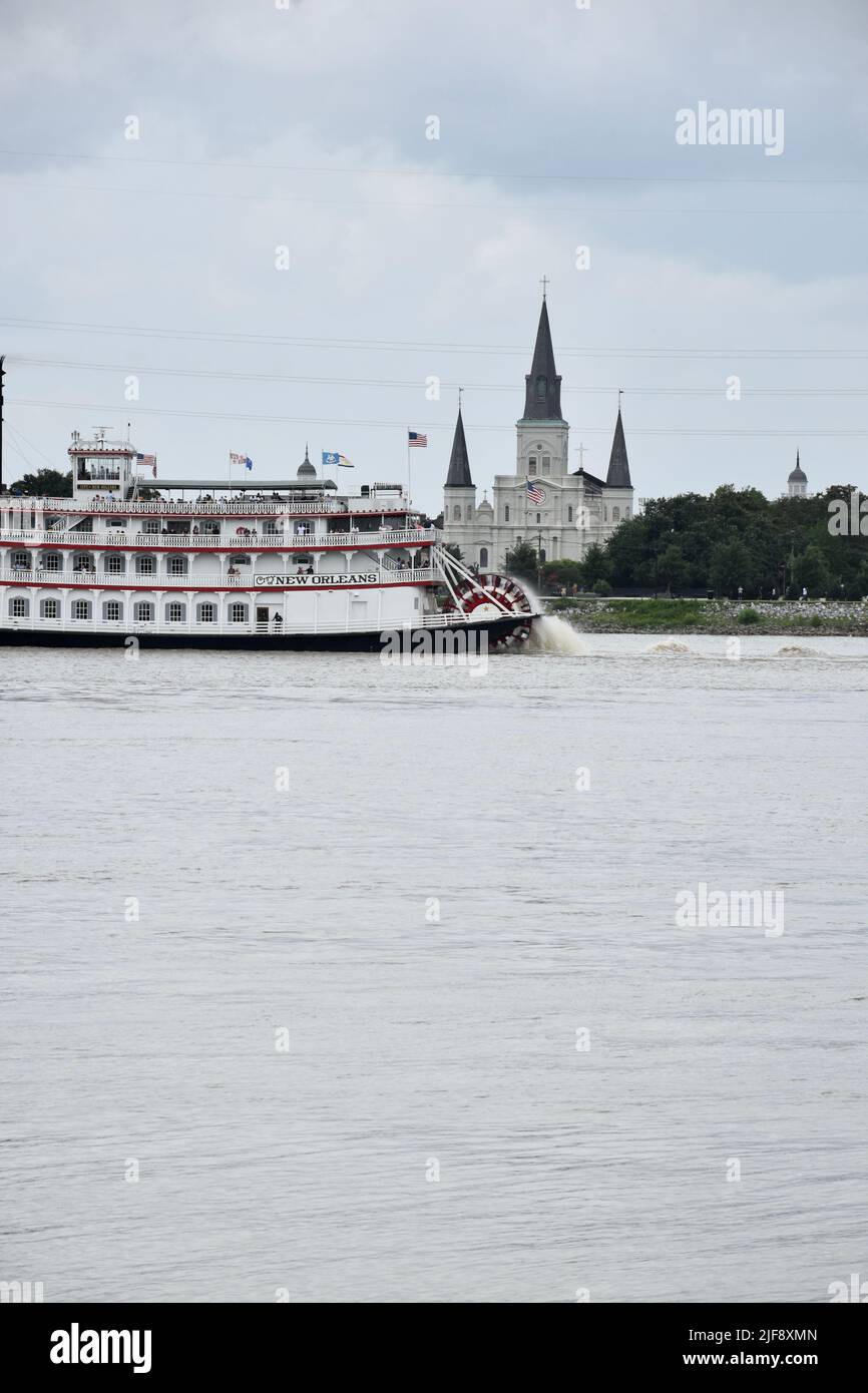 Algiers point new orleans ferry hi-res stock photography and images - Alamy