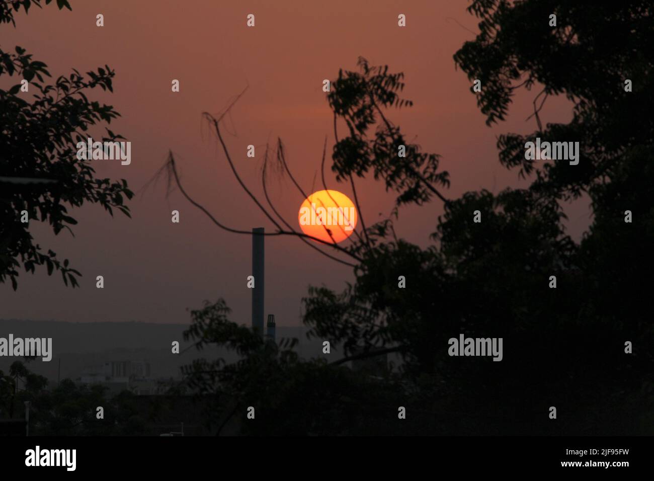 Golden sun beam hi-res stock photography and images - Alamy