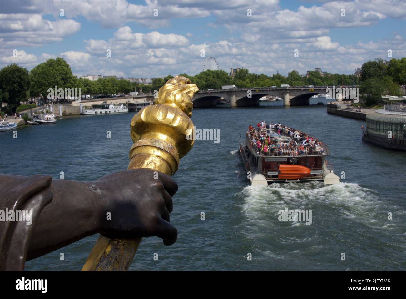 Pont Alexandre 3 détails, Bridge Alexander the third, Paris Stock Photo ...