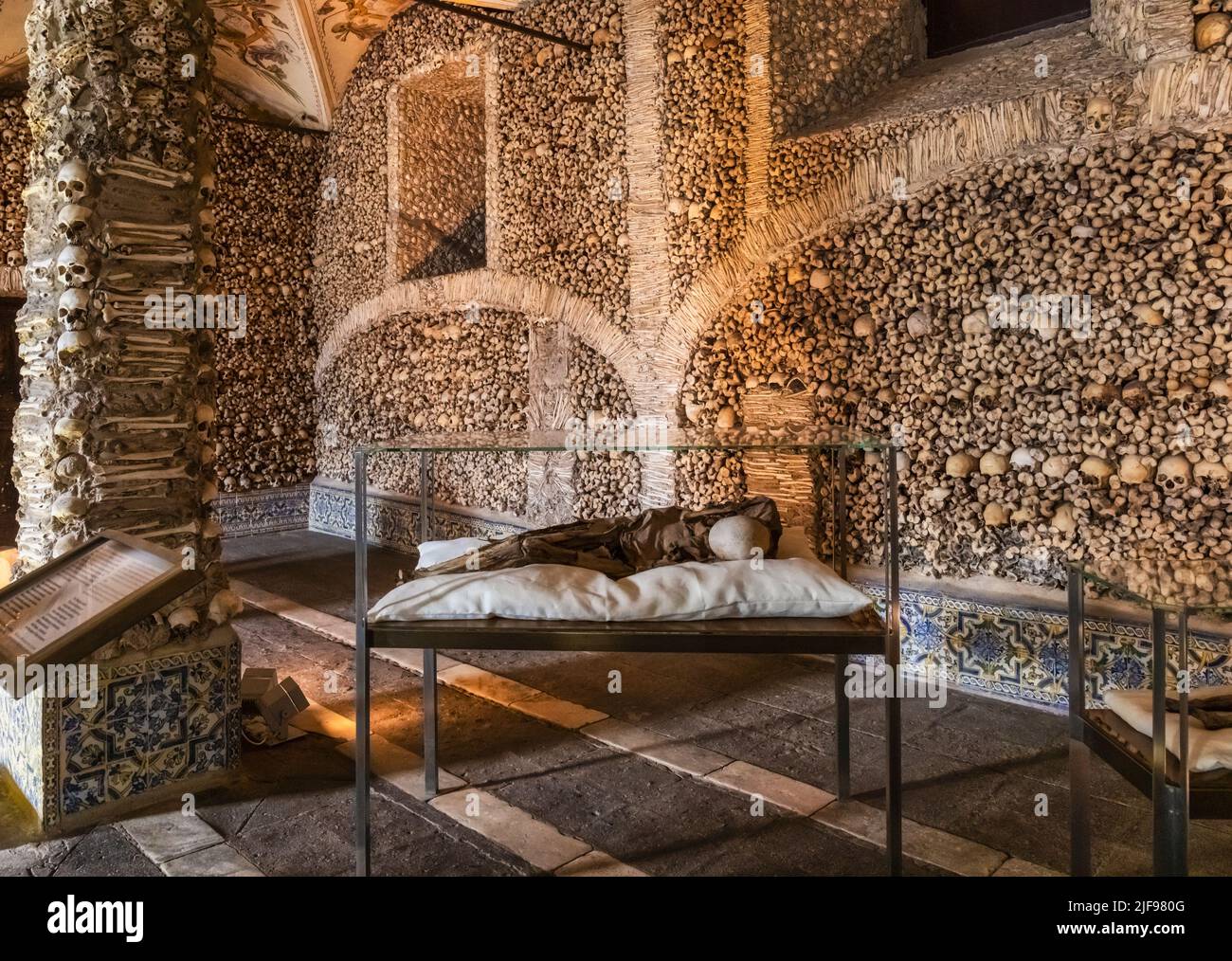 Mummified body hi-res stock photography and images - Alamy