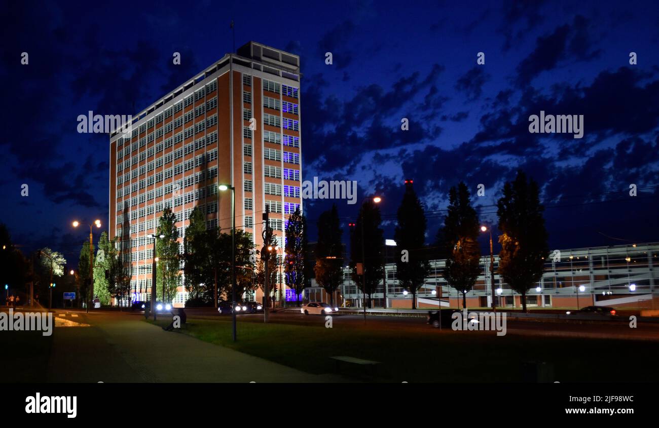Bata skyscraper hi-res stock photography and images - Alamy