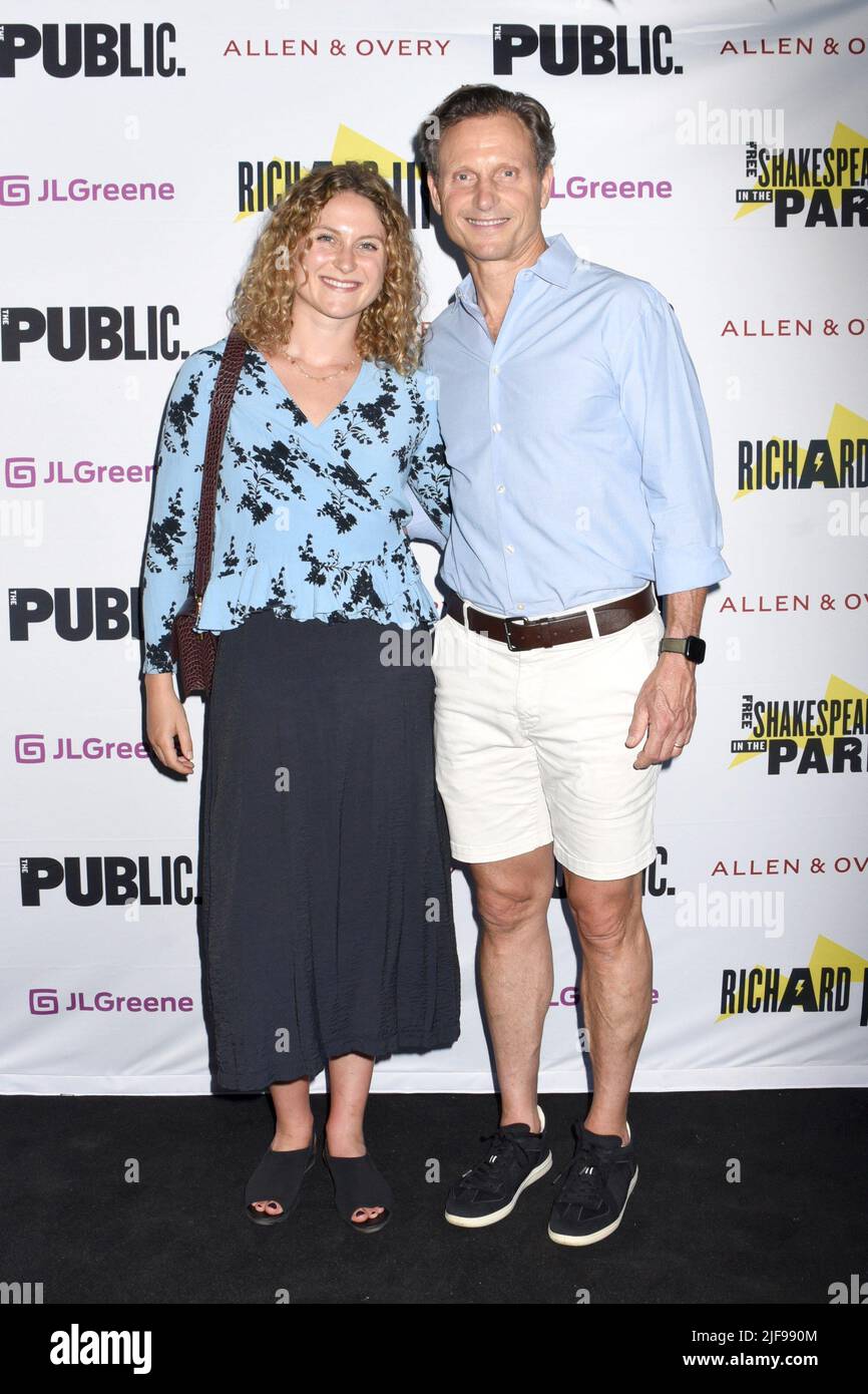 Tony Goldwyn And Wife 2022