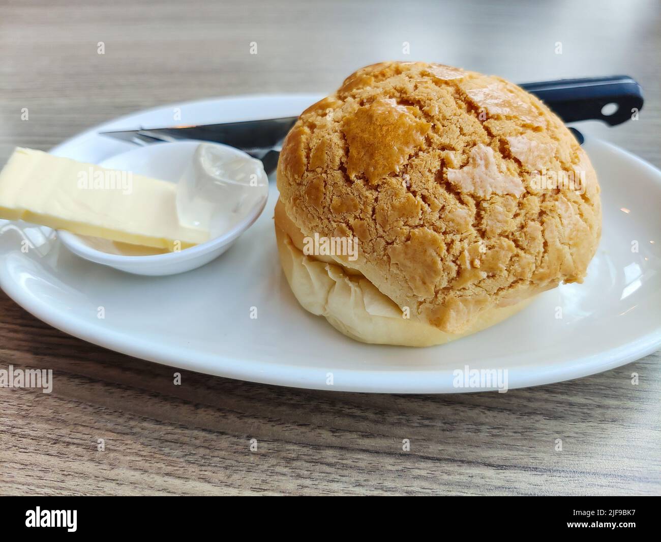 Butter bun hi-res stock photography and images - Alamy