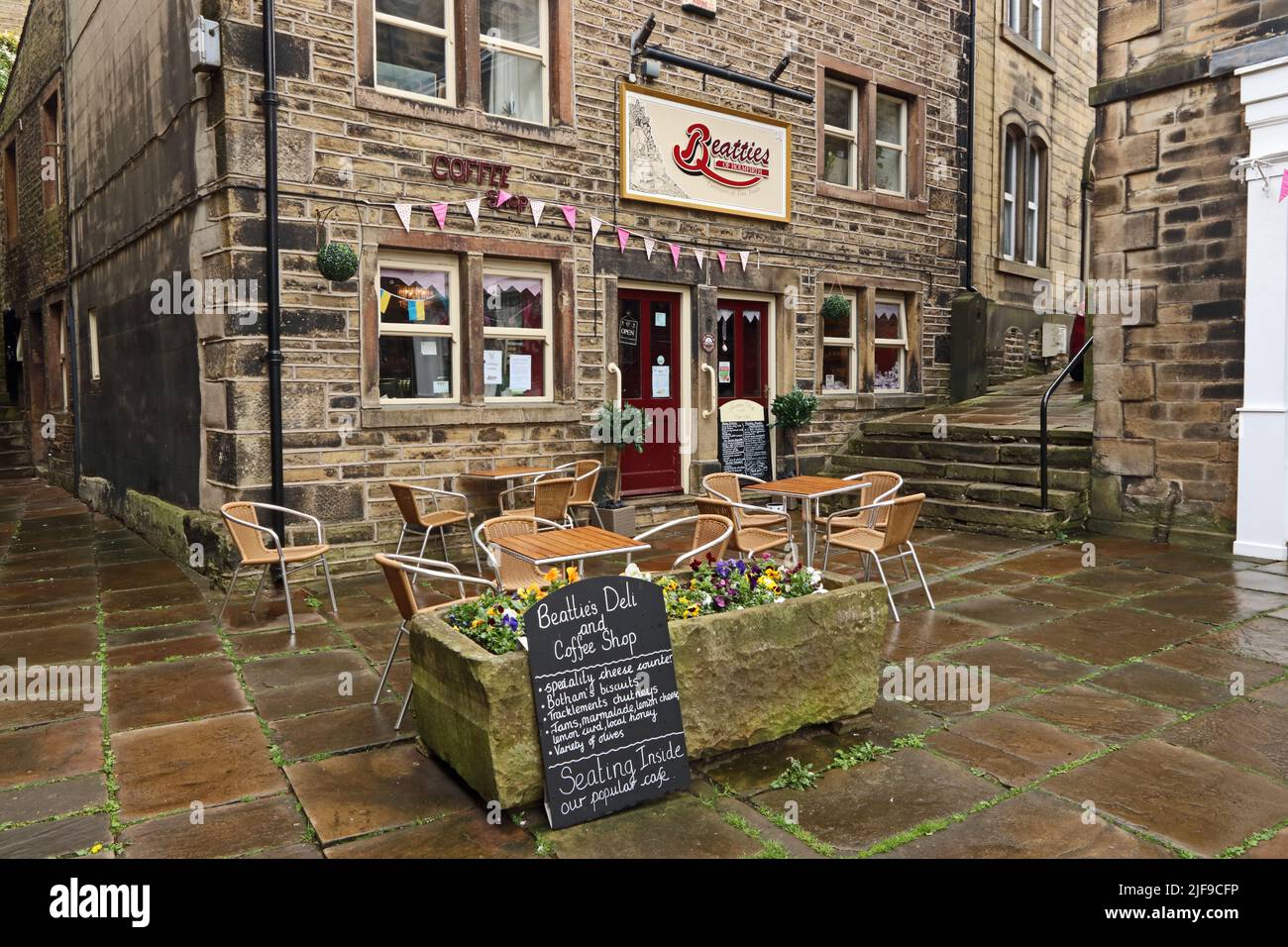 Beatties of Holmfirth deli and coffee shop, Holmfirth Stock Photo - Alamy