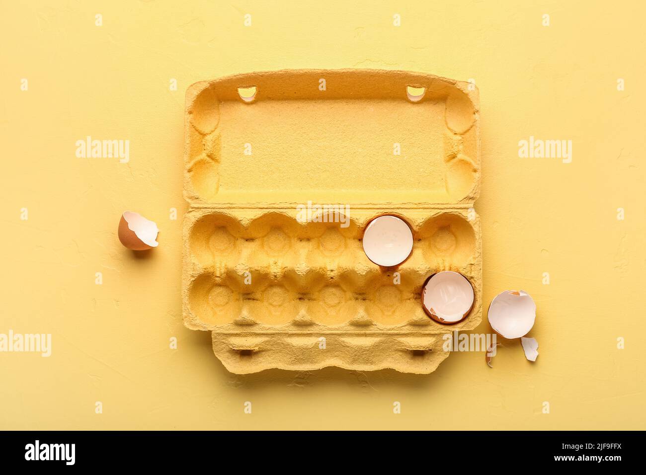 Cardboard egg holder hi-res stock photography and images - Alamy
